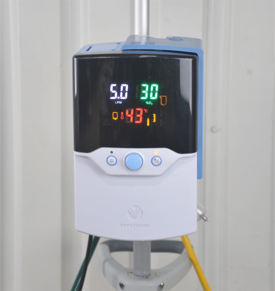 Vapotherm Precision Flow Humidifier with Rolling Stand & Hoses – Rhino ...