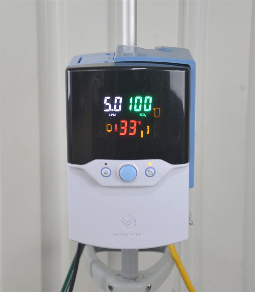 Vapotherm Precision Flow Humidifier with Rolling Stand & Hoses – Rhino ...