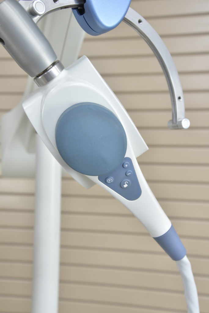 NeuroStar TMS Advanced Therapy System Ref 81-02315-000 Console & Chair ...