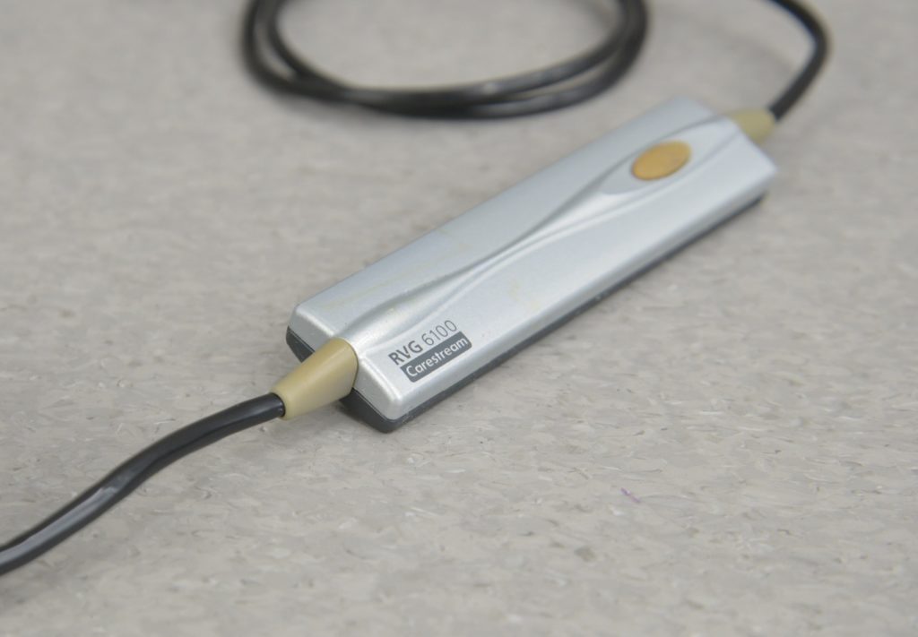 Carestream RVG 6100 Digital X-Ray Sensor CIA78R Size 2 – Rhino Trade LLC