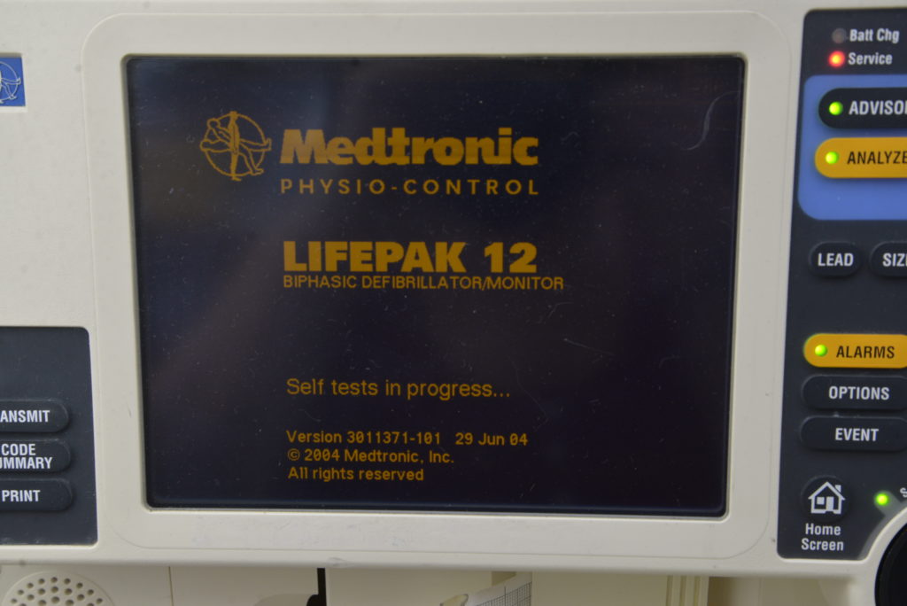 Medtronic LifePak 12 Biphasic Defibrillator 3 Lead ECG, & Pacing ...