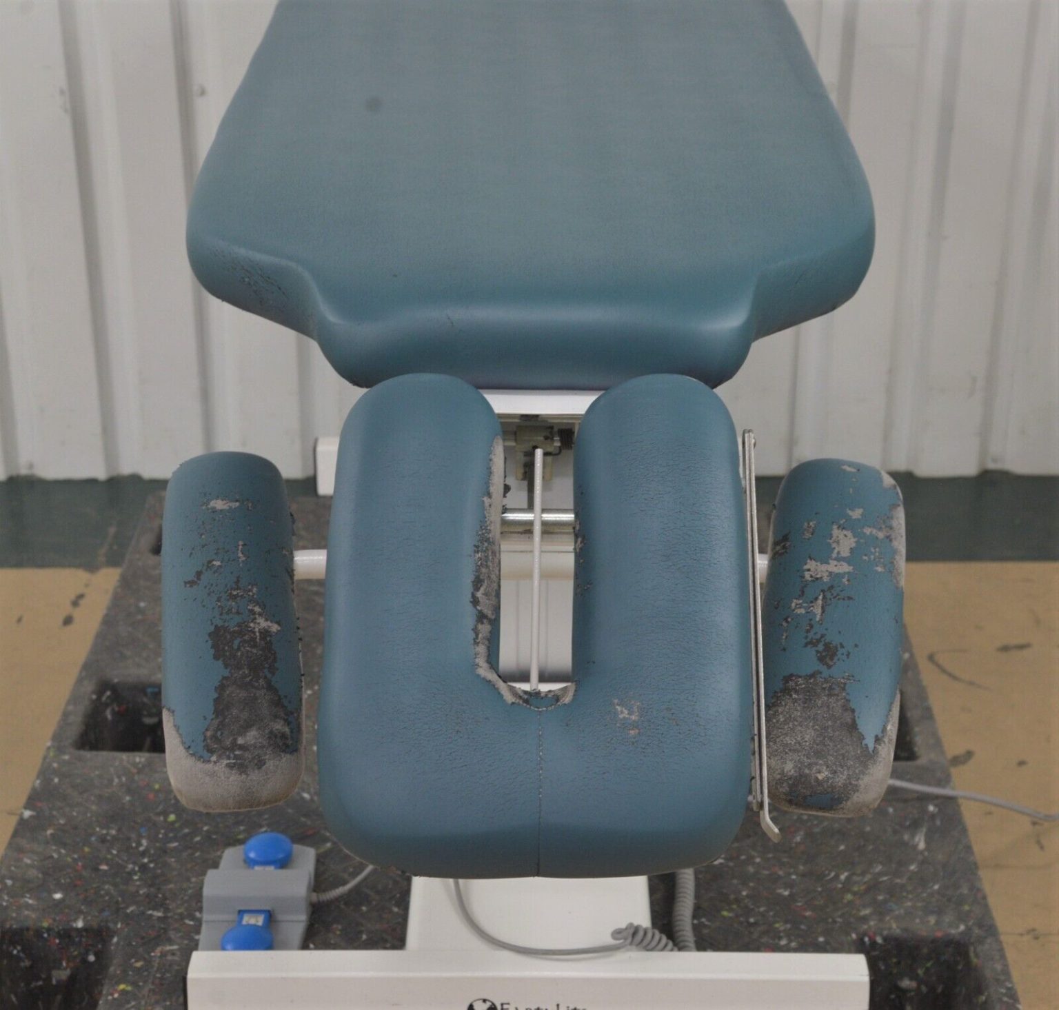 EarthLite 20101 Apex Lift Electric Hi-Lo Chiropractic Treatment Table ...