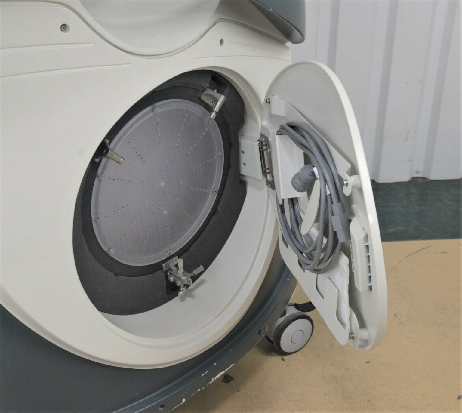 Mazor Robotics Renaissance Surgical Guidance System – Rhino Trade LLC