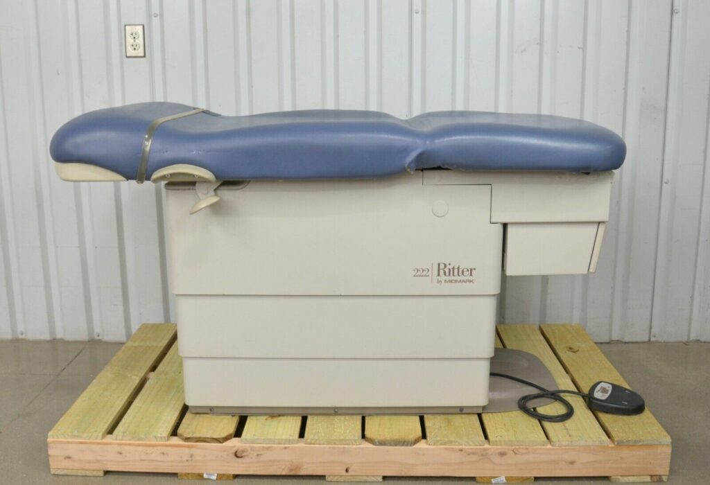 Midmark Ritter 222-008-202-4 Barrier Free Power Examination Chair w ...