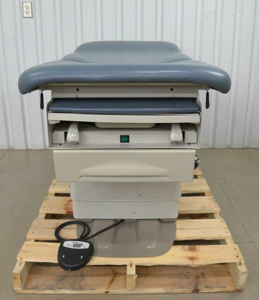 Midmark Ritter 222-016 Barrier Free Power Examination Chair w/ Foot ...