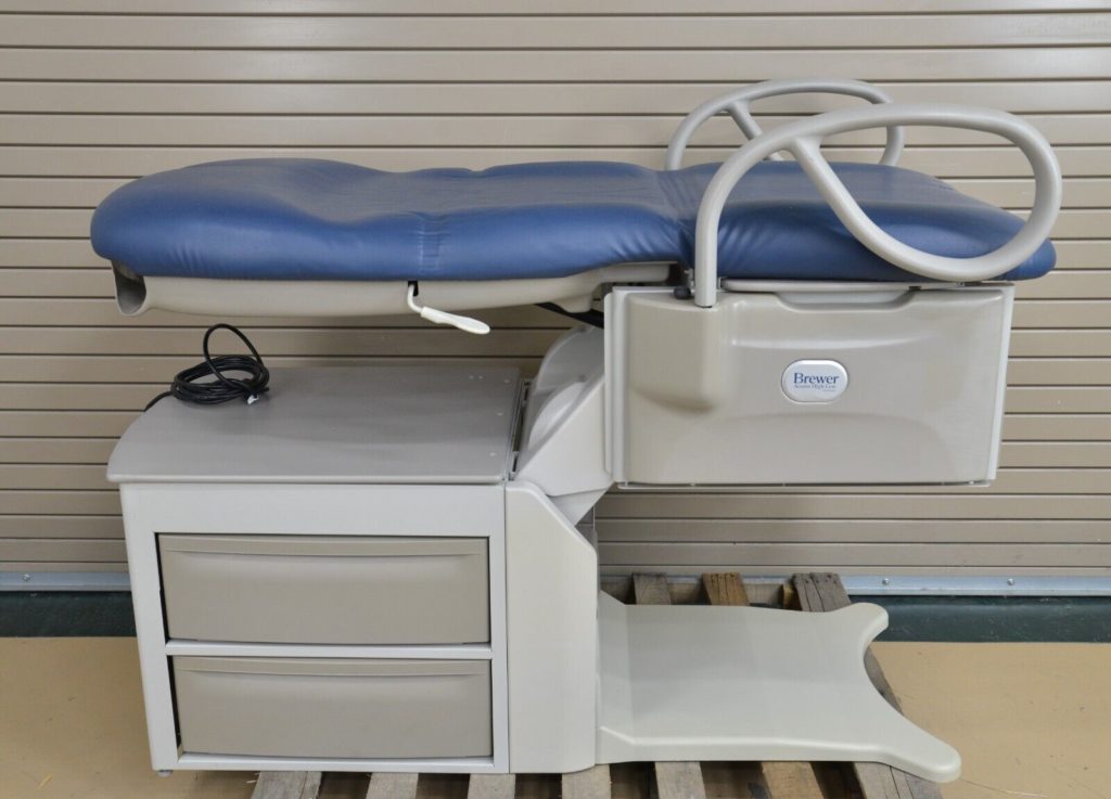 Brewer Company 6000 Access High-Low Exam Table w/Footswitch – Rhino ...