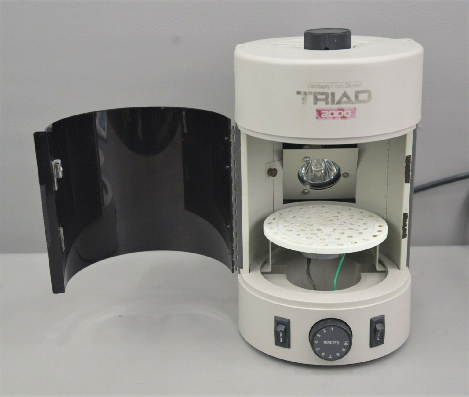 Dentsply Trubyte Triad 2000 Dental VLC Visible Light Curing Oven System ...