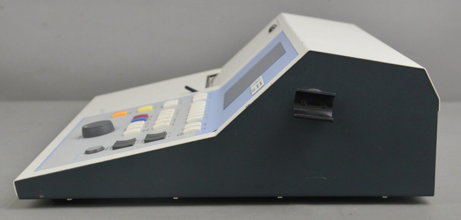 Interacoustics AZ26 Clinical Audiometer with Headphones and Accessories ...
