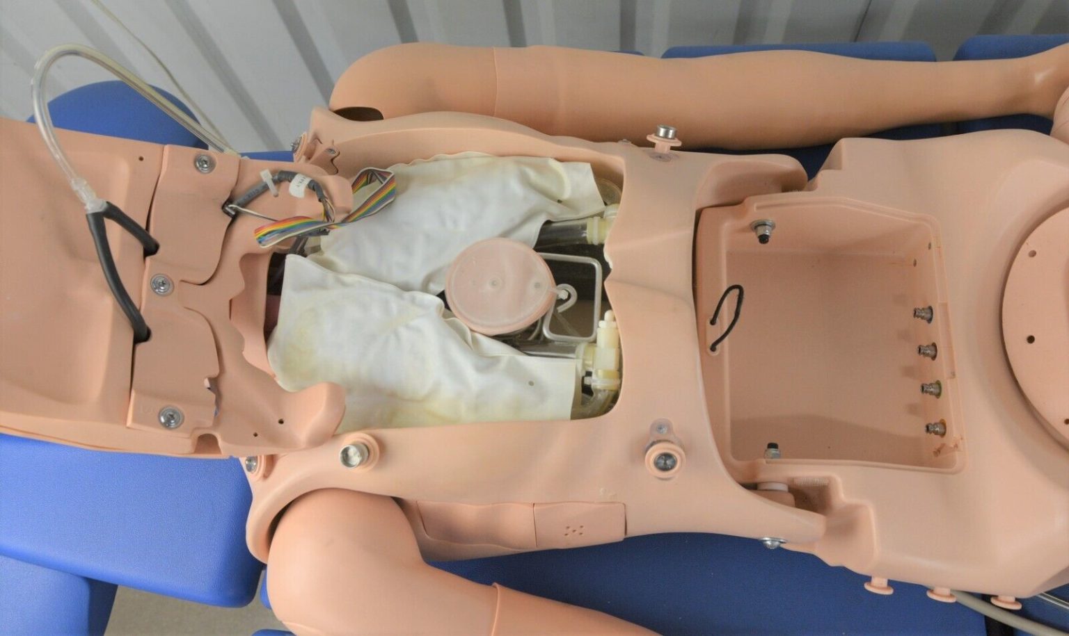 Laerdal SimMom 377-05050 W/ VitalSim Vital Signs Simulator & Controller ...