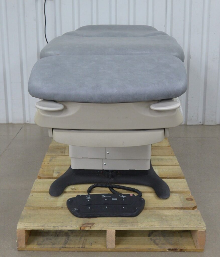 Midmark 647-002 Podiatry Chair W/ Foot Control – Rhino Trade LLC