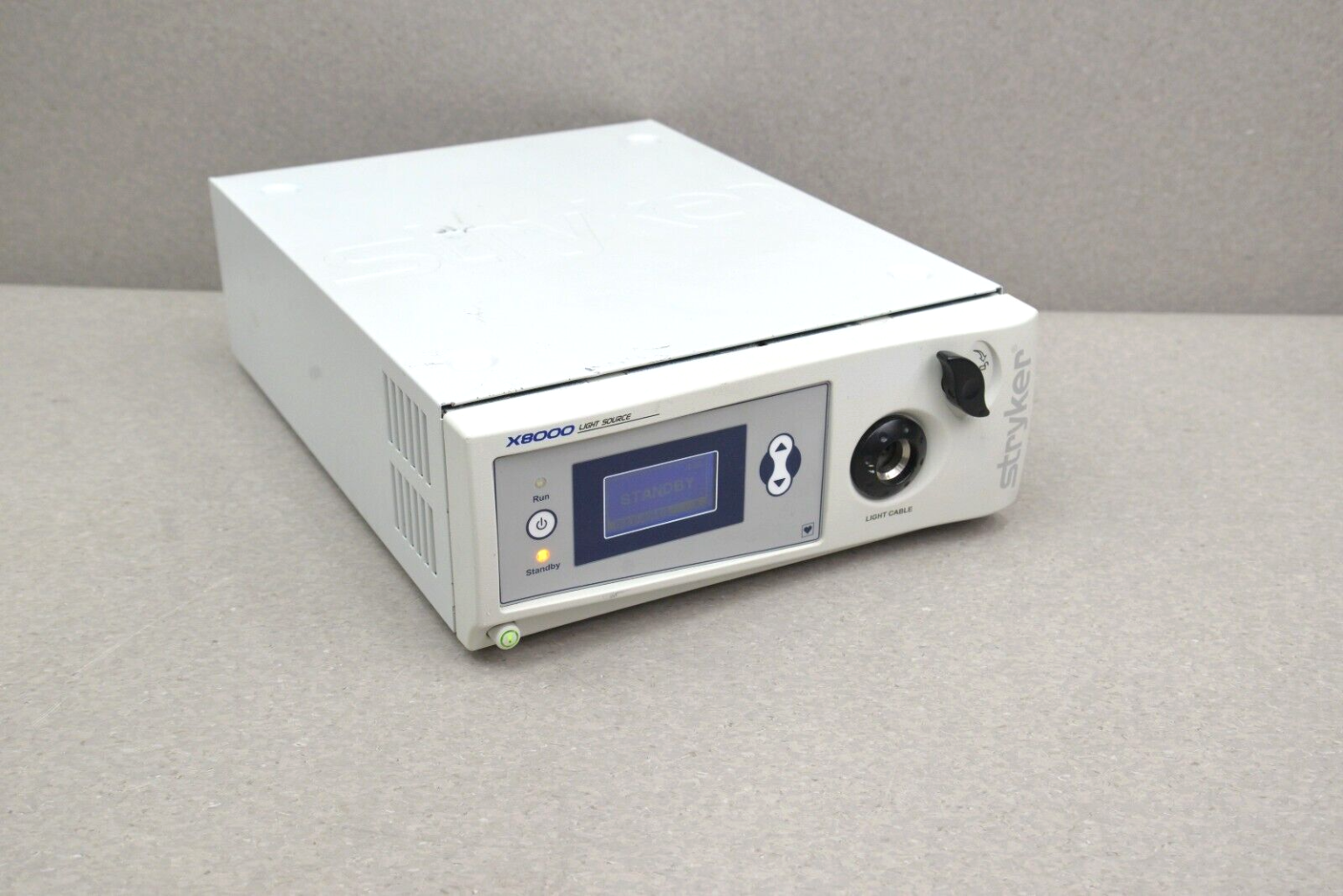 Stryker ENDOSCOPY X8000 Light Source REF 220-200-000 – Rhino Trade LLC