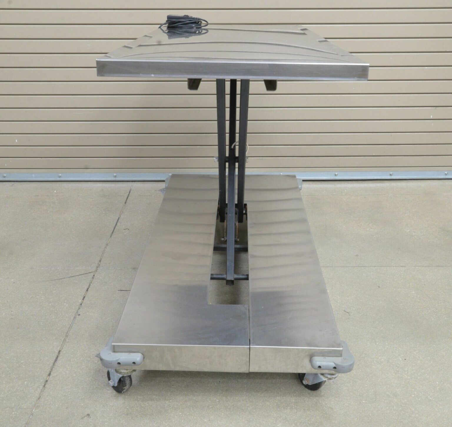 VSSI Premier Veterinary Examination Lift Table w/ Remote & Power Cord ...