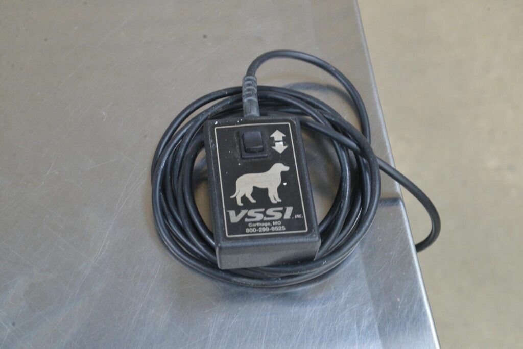 VSSI Premier Veterinary Examination Lift Table w/ Remote & Power Cord ...