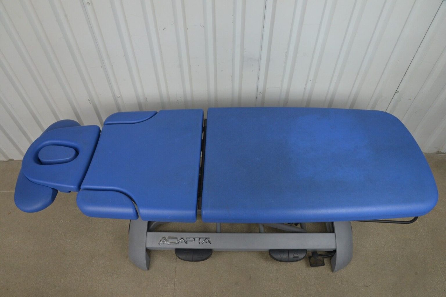 Chattanooga Adapta Summit 7 3321 Physical Therapy Table – Rhino Trade LLC