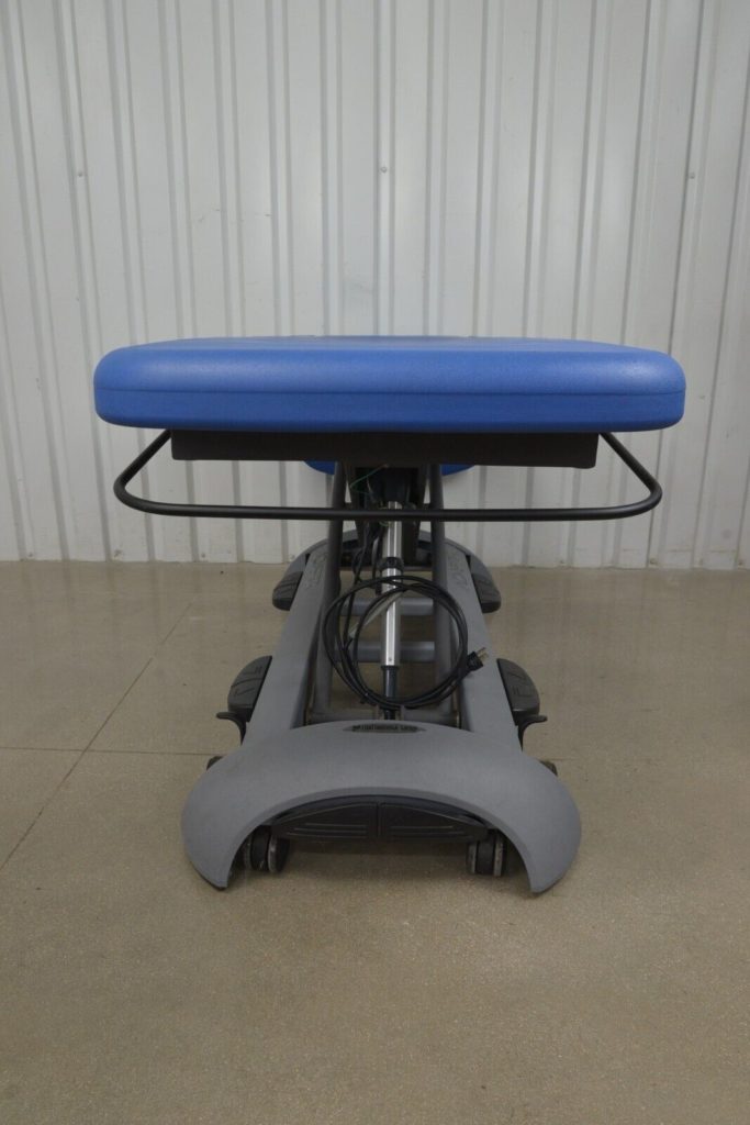 Chattanooga Adapta Summit 7 3321 Physical Therapy Table – Rhino Trade LLC