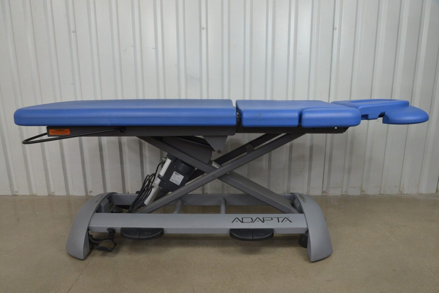 Chattanooga Adapta Summit 7 3321 Physical Therapy Table – Rhino Trade LLC