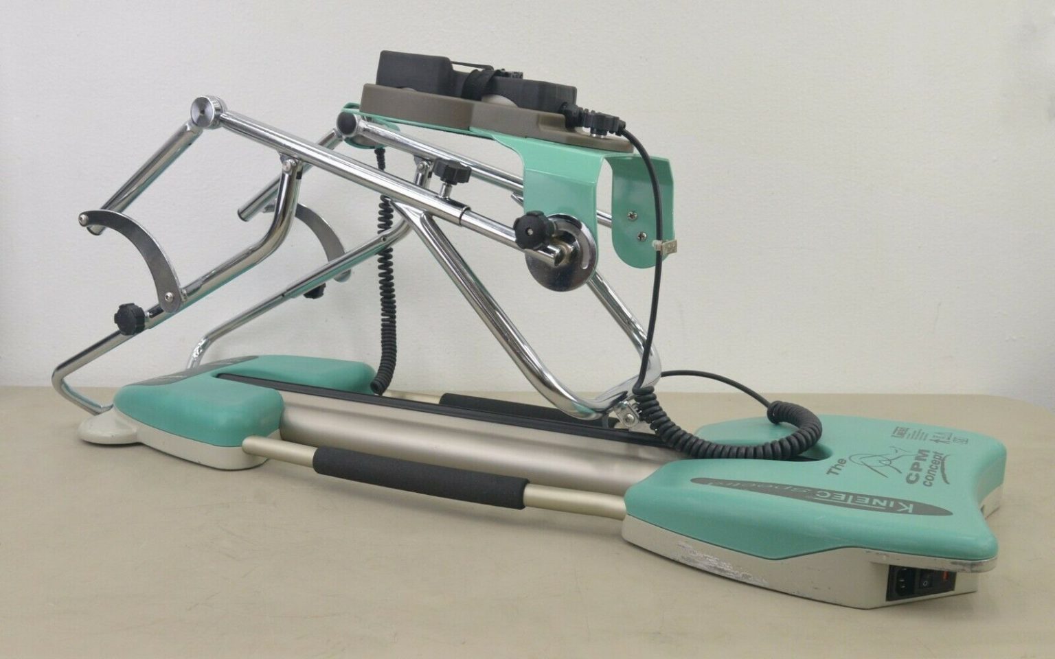 KineTec Spectra CPM Concept Continuous Passive Motion Rehab Knee ...