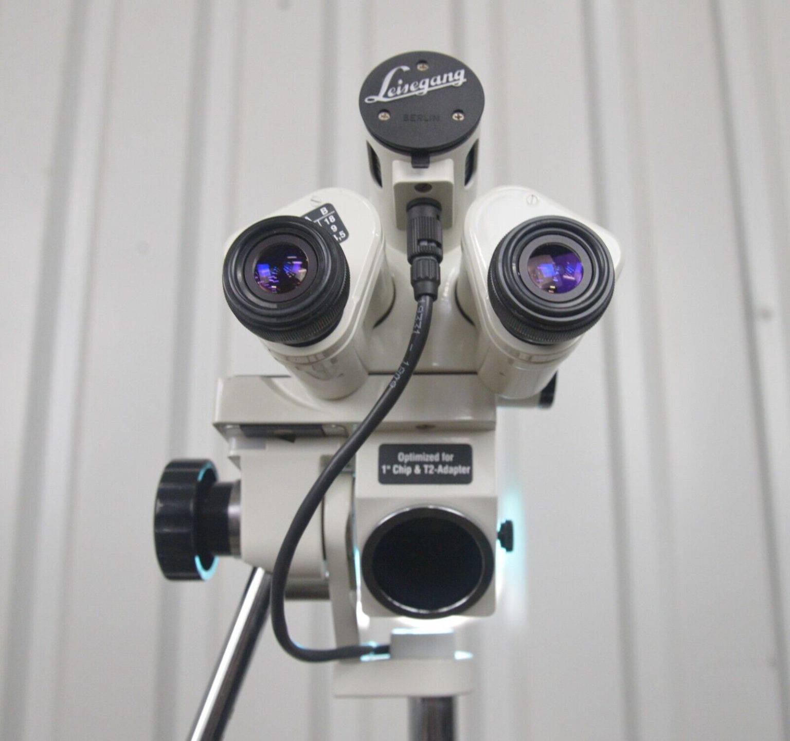 Leisegang 3MTL-LED 1" BG LED Y/C Colposcope 2011 Model w/ Stand – Rhino ...