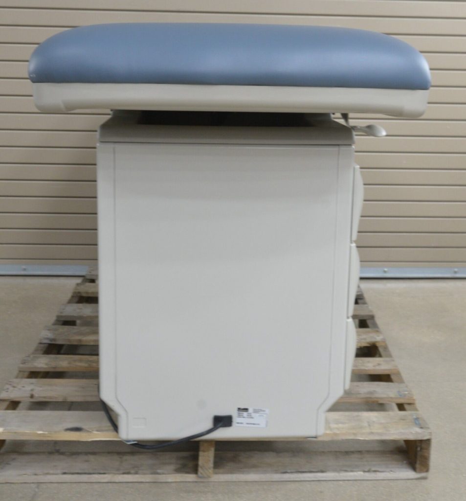 Midmark 604-001 Barrier Free Manual Examination Table – Rhino Trade LLC
