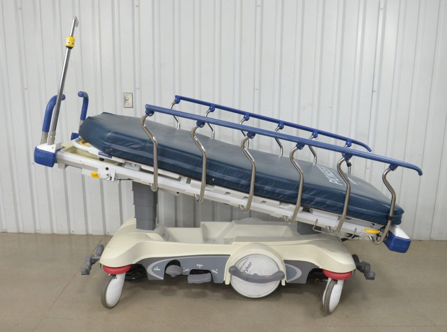 Stryker 1115 Big Wheel Prime Series Hospital Stretcher W/ Mattress ...