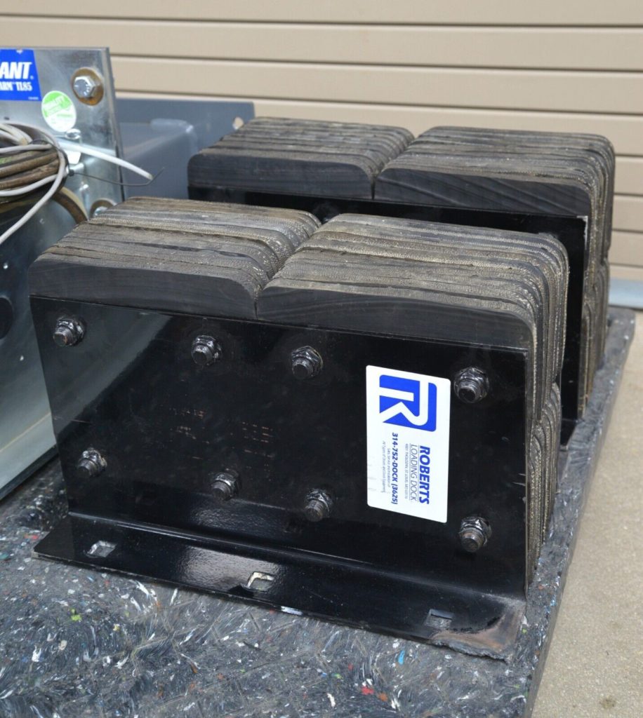 Blue Giant TL85 Strong Arm Hydraulic Vehicle Restraint Loading Dock ...