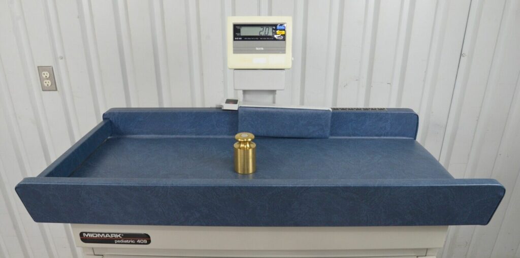 Midmark 409-006 Pediatric Examination Table W/ Tanita BWB-800 Digital ...