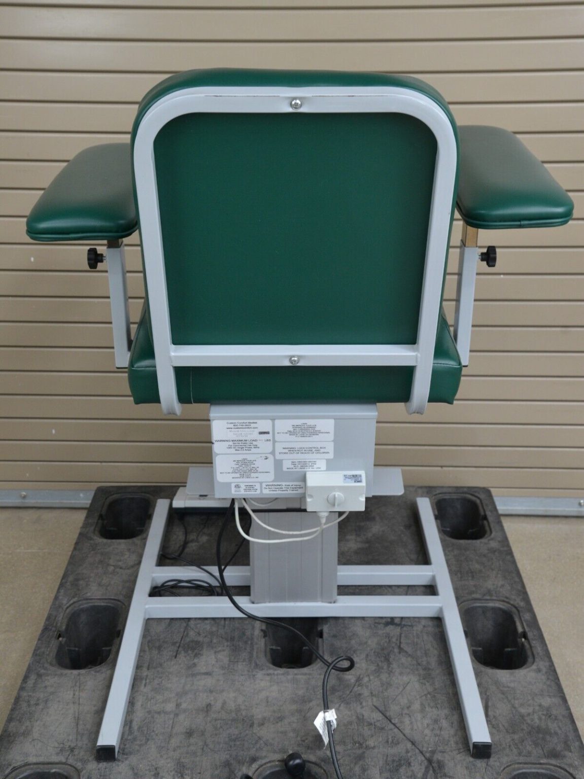 Custom Comfort Medtek 1202-LU/AP Phlebotomy Chair with Foot Pedal ...