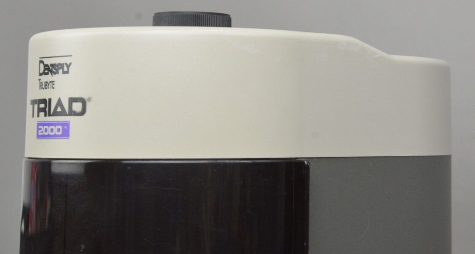 Dentsply Triad 2000 Visible Light Cure System – Rhino Trade LLC