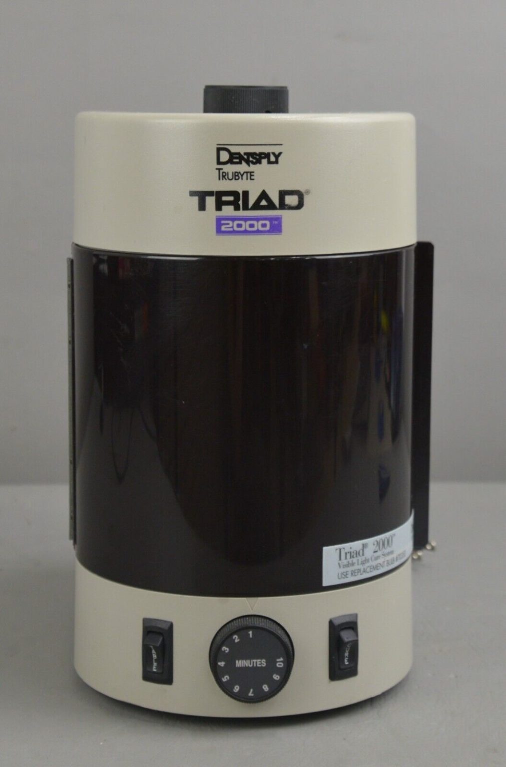 Dentsply Triad 2000 Visible Light Cure System – Rhino Trade LLC