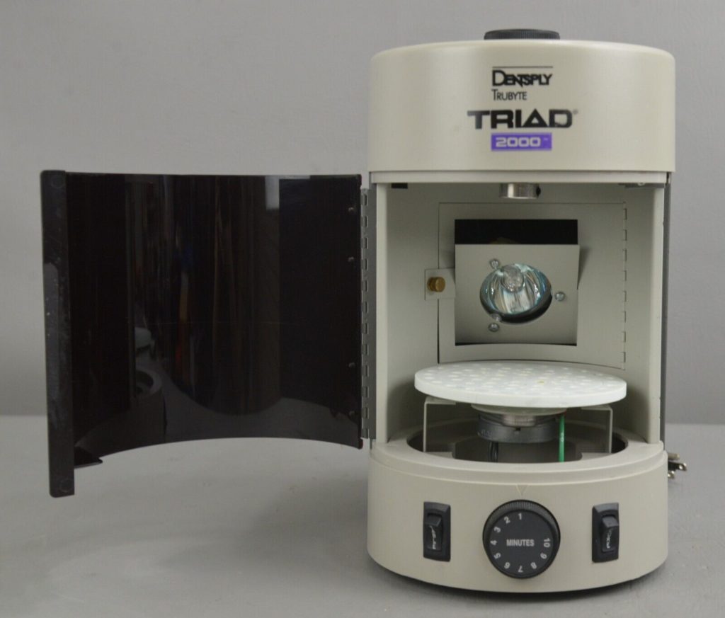 Dentsply Triad 2000 Visible Light Cure System – Rhino Trade LLC