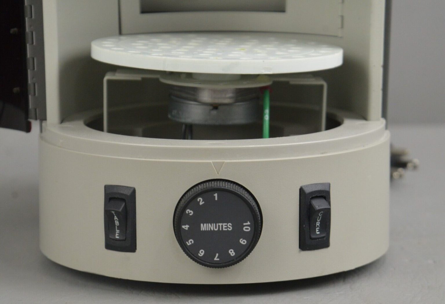 Dentsply Triad 2000 Visible Light Cure System – Rhino Trade LLC