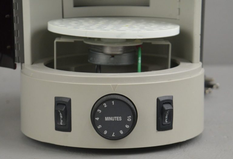 Dentsply Triad 2000 Visible Light Cure System – Rhino Trade LLC