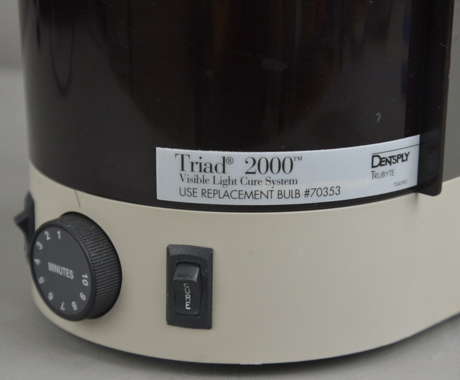 Dentsply Triad 2000 Visible Light Cure System – Rhino Trade LLC