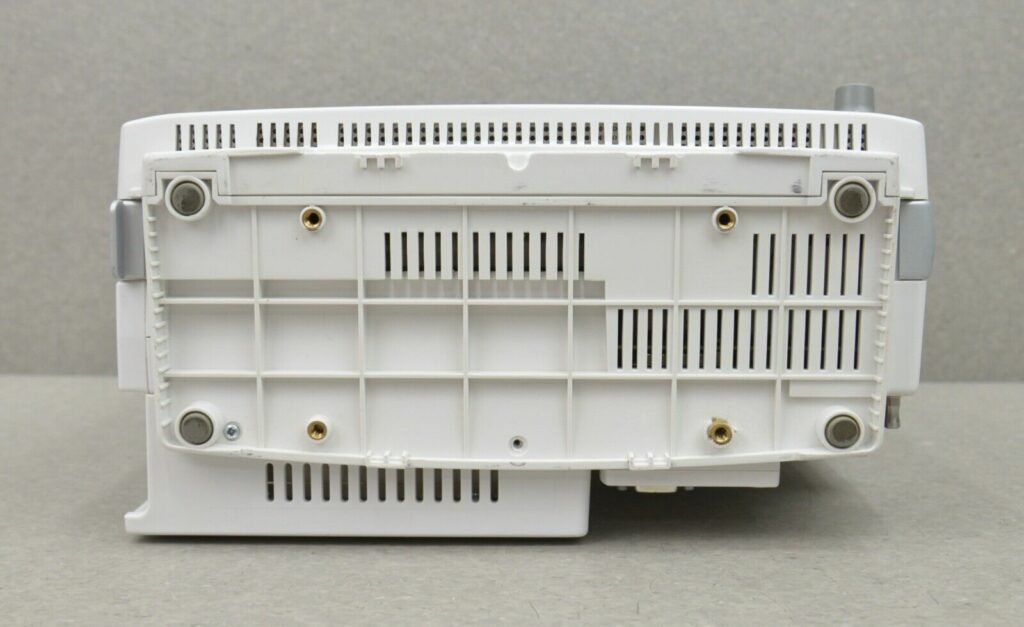 GE B40 Bedside Patient Monitor 2600040-003 W/ SpO2, Temp, ECG, & NiBP ...