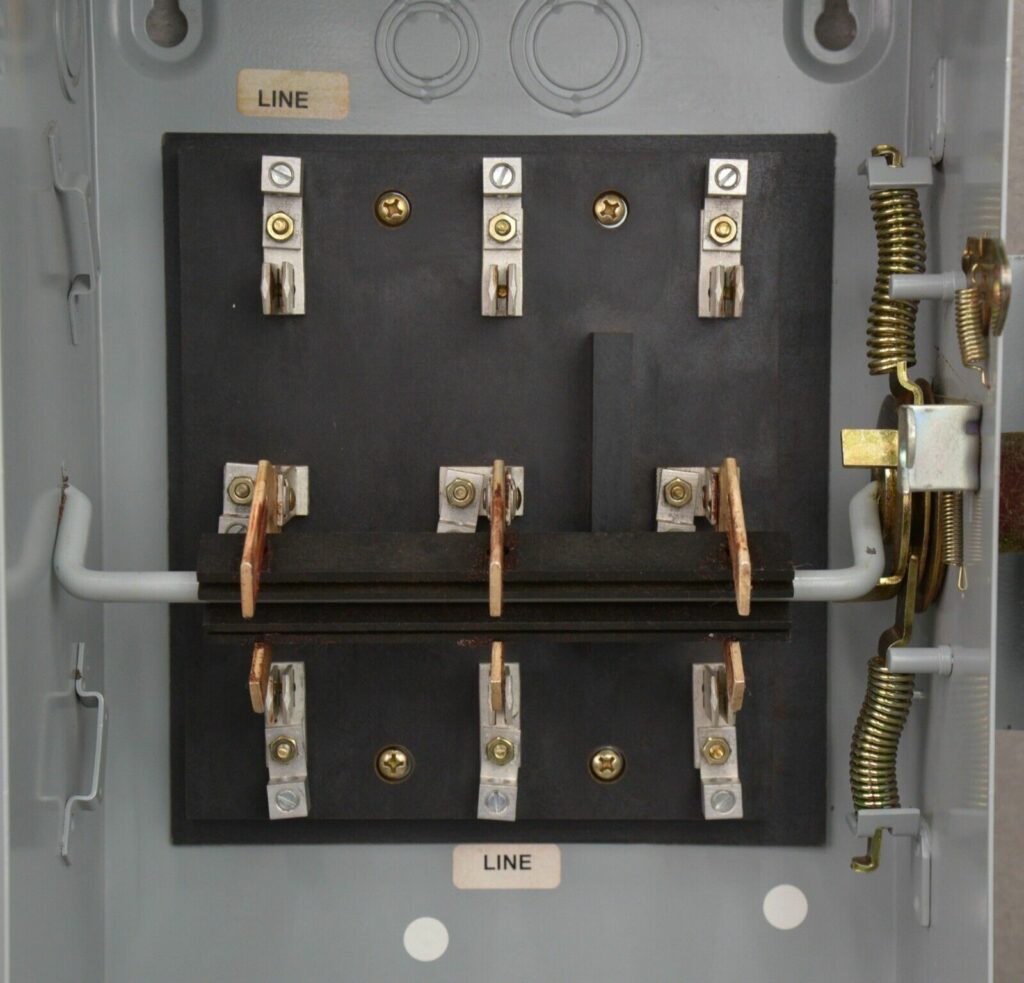 GE Indoor Enclosure General-Duty Double Throw Safety Switch TC35322 60A ...