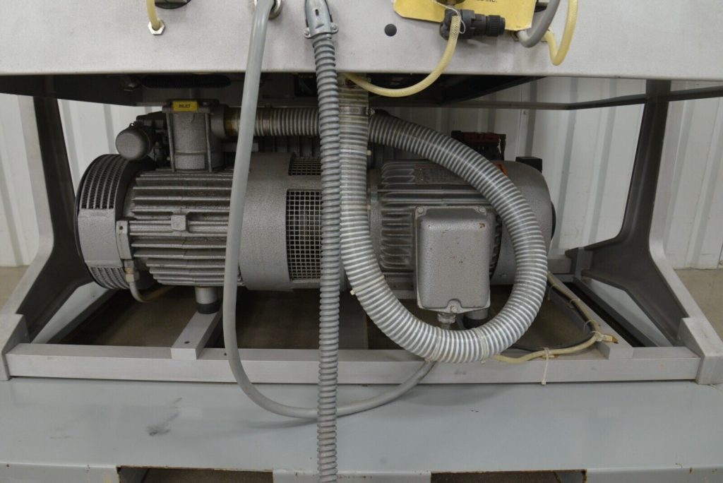 Koch Equipment Ultravac UV-2100-VAMPS Double Chamber Vacuum Packaging ...