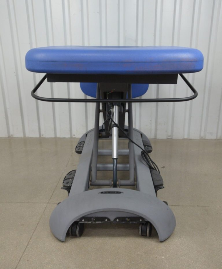 Chattanooga Adapta Summit 7 3321 Physical Therapy Table – Rhino Trade LLC
