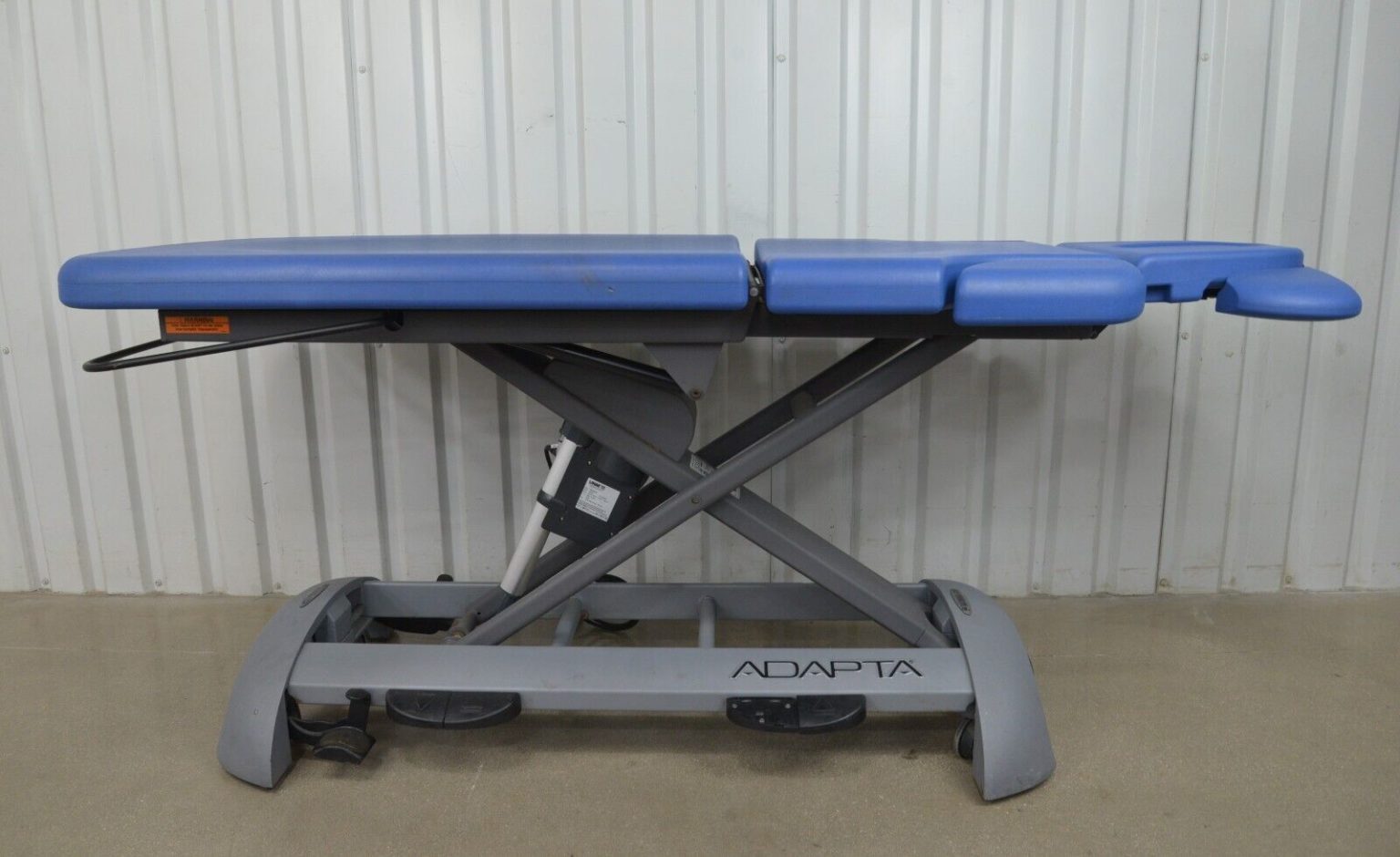 Chattanooga Adapta Summit 7 3321 Physical Therapy Table – Rhino Trade LLC