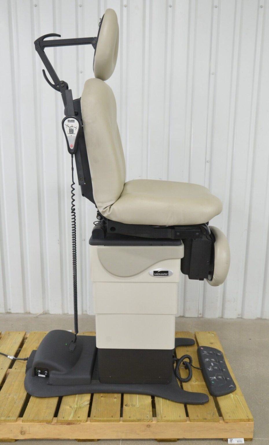 Midmark 630-003 Examination Power Chair w/ Foot Control and Remote ...