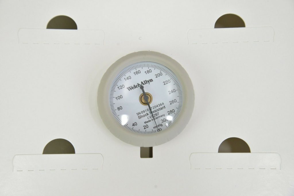 New Welch Allyn DS44-11C Durashock Sphygmomanometer Adult Blood ...