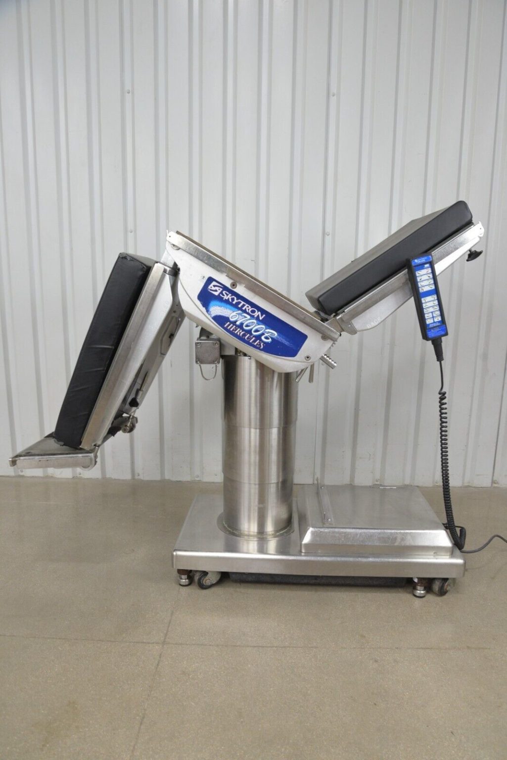 Stryker Skytron 6700B Hurcules Surgical Table W/ Skytron Remote – Rhino ...