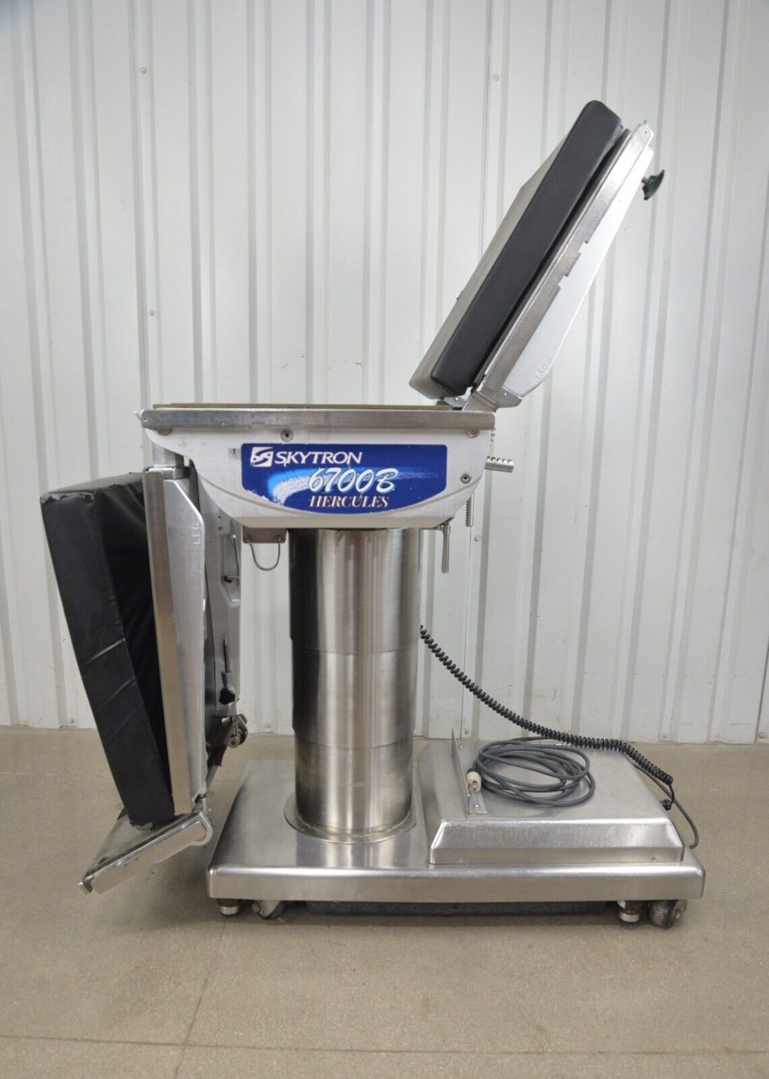 Stryker Skytron 6700B Hurcules Surgical Table W/ Skytron Remote – Rhino ...