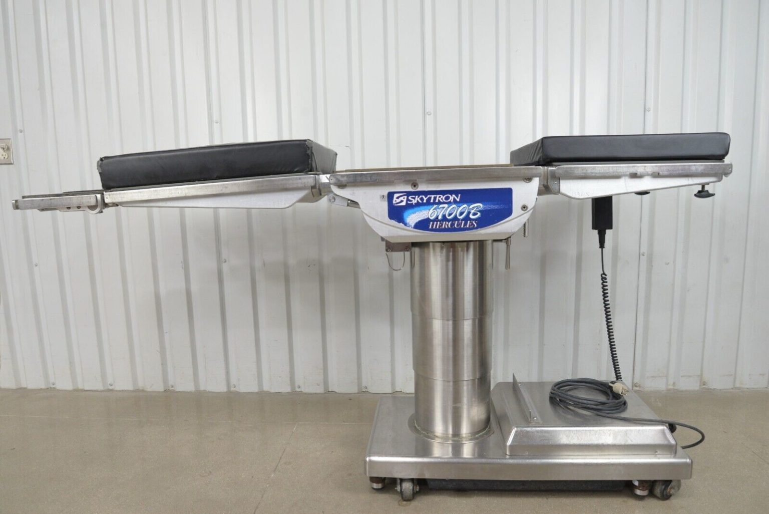 Stryker Skytron 6700B Hurcules Surgical Table W/ Skytron Remote – Rhino ...