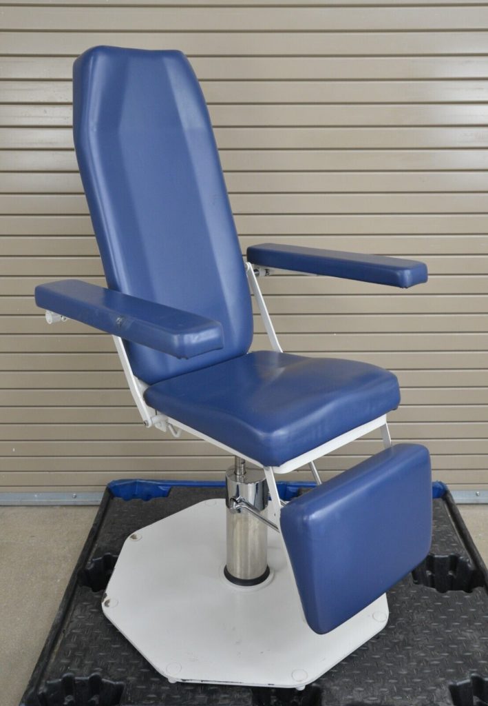 UMF Medical 8675 Manual Adjustment Phlebotomy Chair – Rhino Trade LLC