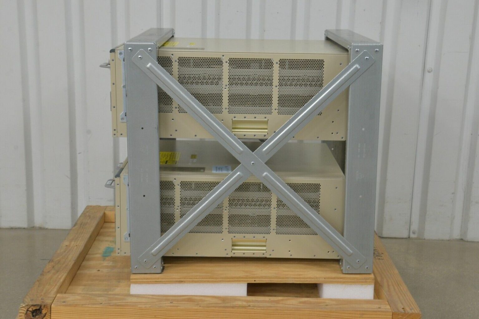 Cisco Catalyst C6880-X-LE Series Chassis – Rhino Trade LLC