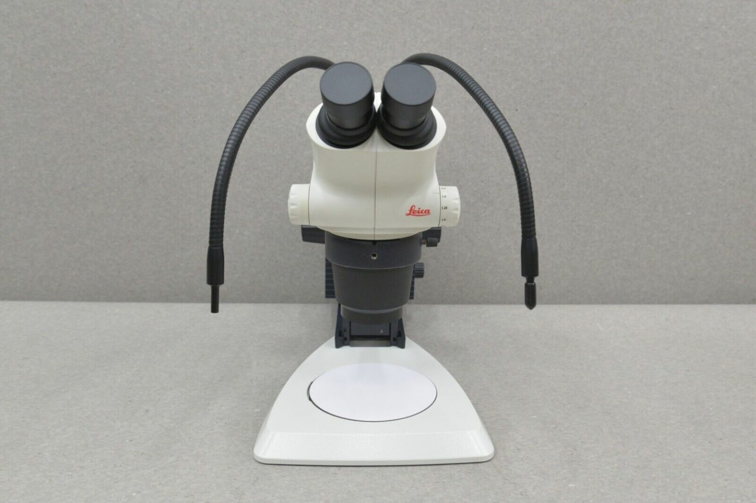 Leica S4E Stereo Zoom Microscope w/ L2 Dual Gooseneck Light Source ...