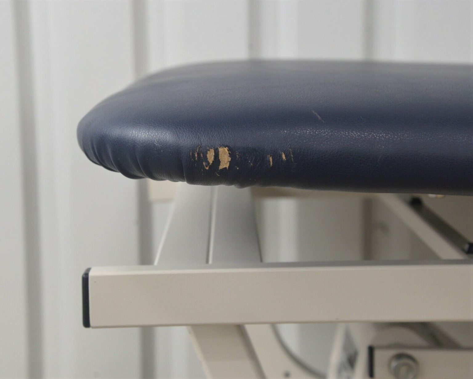 Sammons Preston AbilityOne 5990E Power Treatment Table w/ Footswitch ...