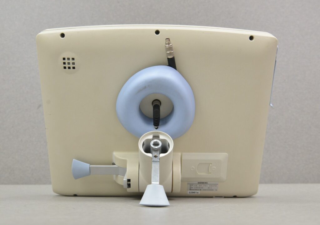 Siemens Maquet Servo-i Monitor 6449701 – Rhino Trade LLC