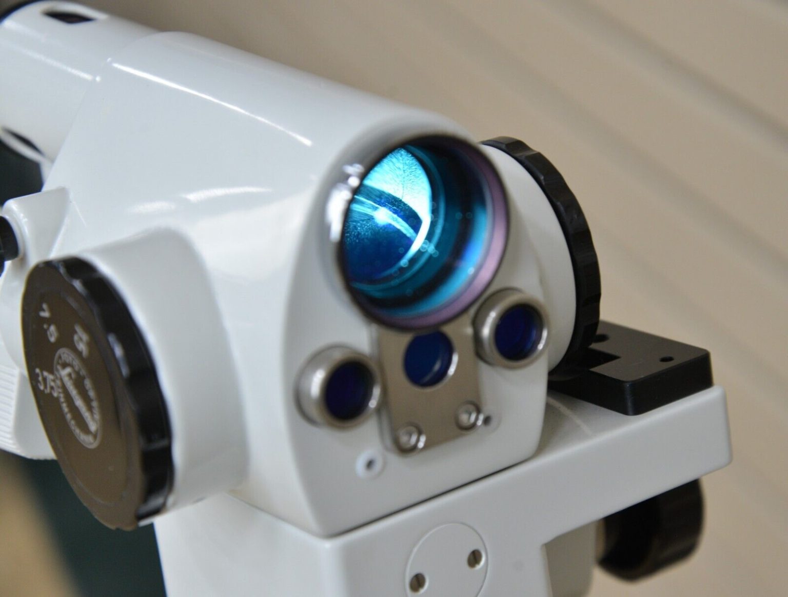 Leisegang 3MTL-LED 1" B6400 LED Y/C Colposcope 2014 Model – Rhino Trade LLC