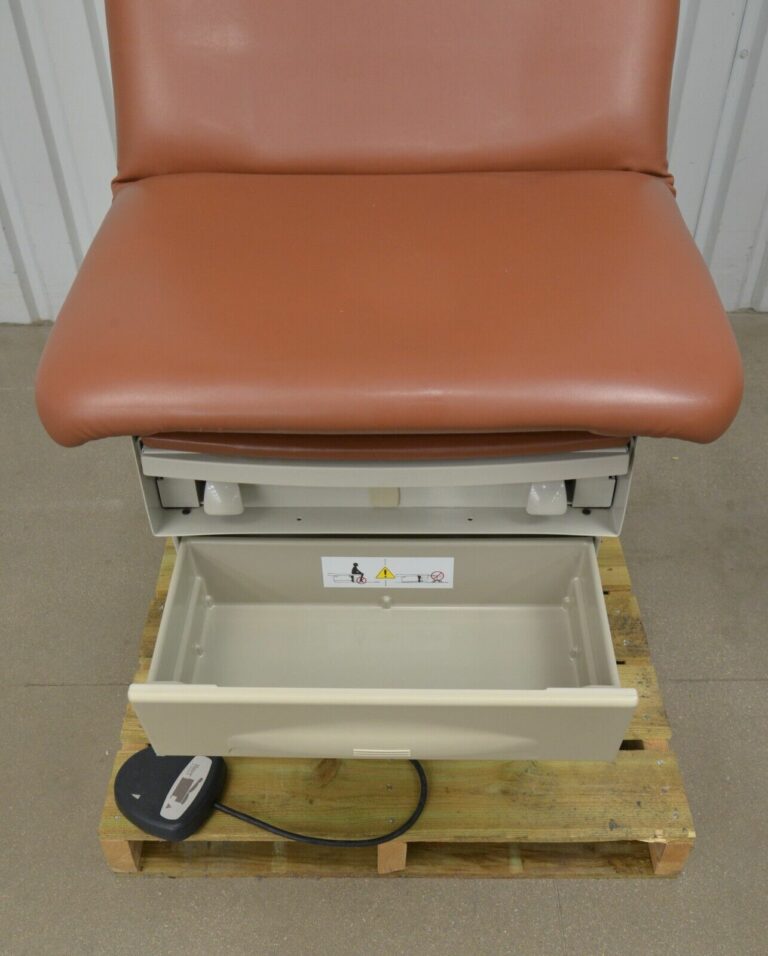 Midmark Ritter 222-015 Barrier Free Power Examination Chair w ...